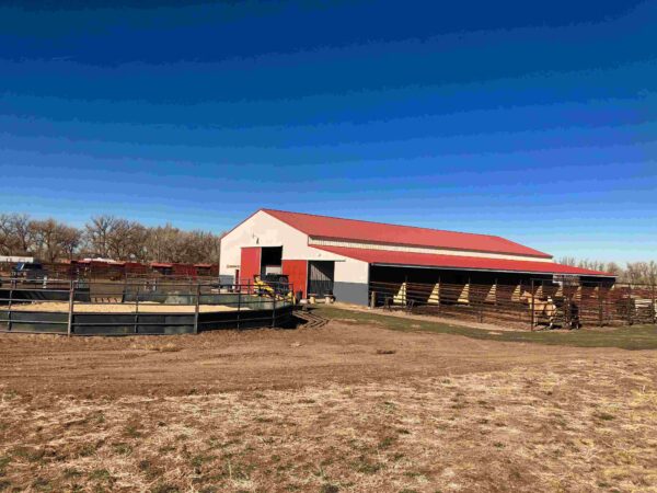 Barn/ Round Pen - Deko Ranch